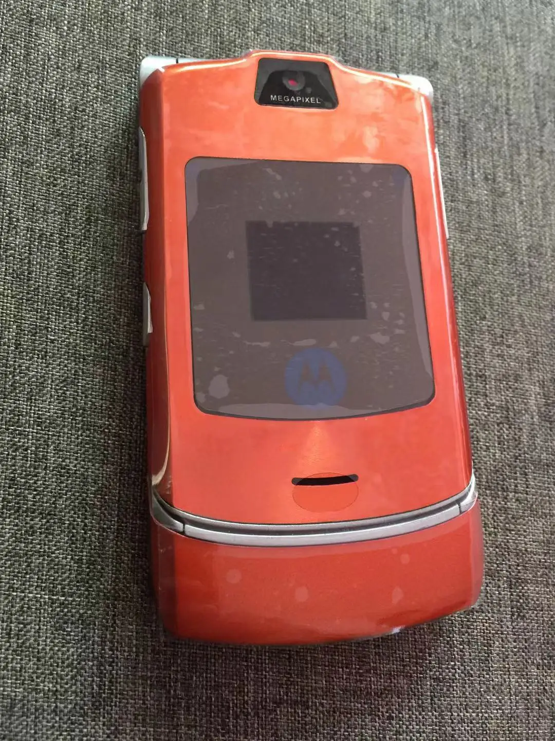Motorola Razr Flip Phone Red