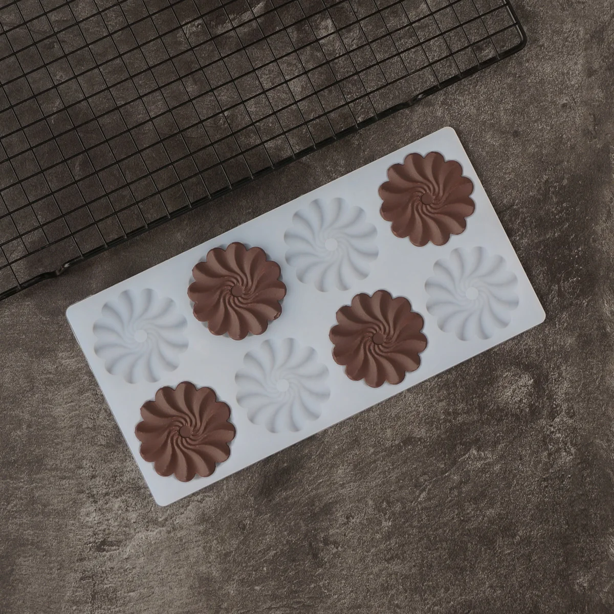Ruffled Flower Shape Silicone Mold Decorating Chocolate Dessert Garnish ...
