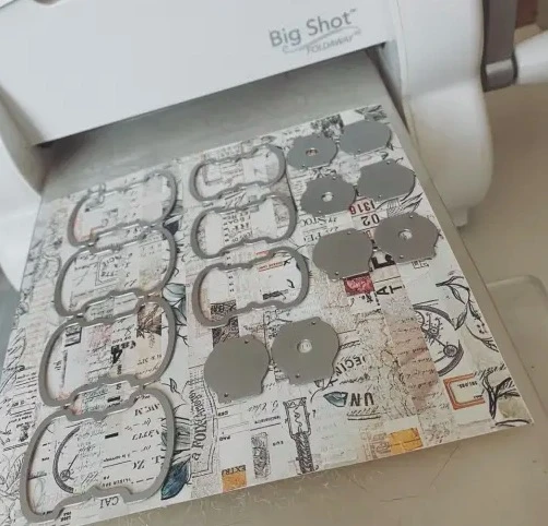 Mk001 Whale Tale Tab -thinlits Cutting Dies For Junkjournal ...