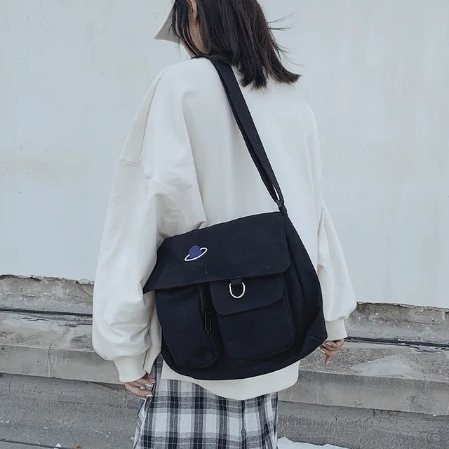 심플 스타일 문 대용량 핸드백 하라주쿠 캐주얼 울장 신사용 대학 숄더백 캔버스 세련 크로스 바디 백 이유트렌드