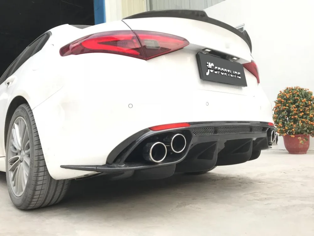 Carbon Fiber Car Rear Bumper Diffuser Lip Spoiler for Alfa Romeo Giulia ...