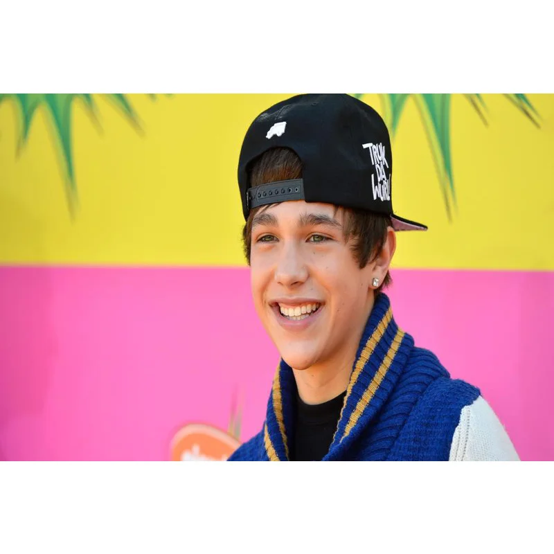 Austin Mahone Smiling 2022