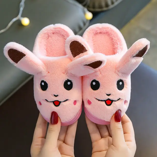 Vintage pokrmon pickachu child slippers and stuffed toy - munimoro.gob.pe