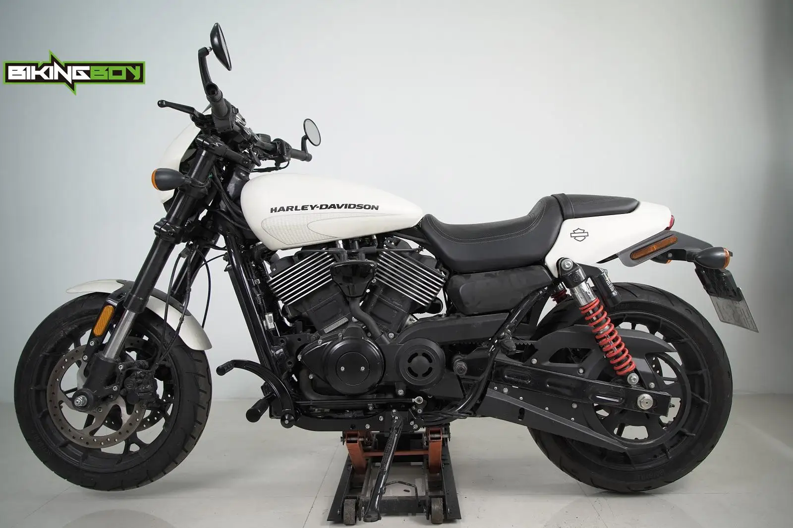 Harley Davidson Street 750 White