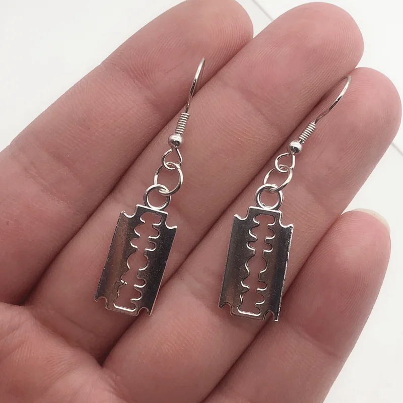 Razor Blade Necklace Hot Topic