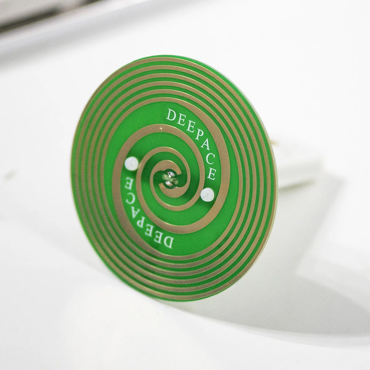 Deepace-R104-Ultra-wideband-Circularly-Polarized-Antenna-900MHz-7GHz ...