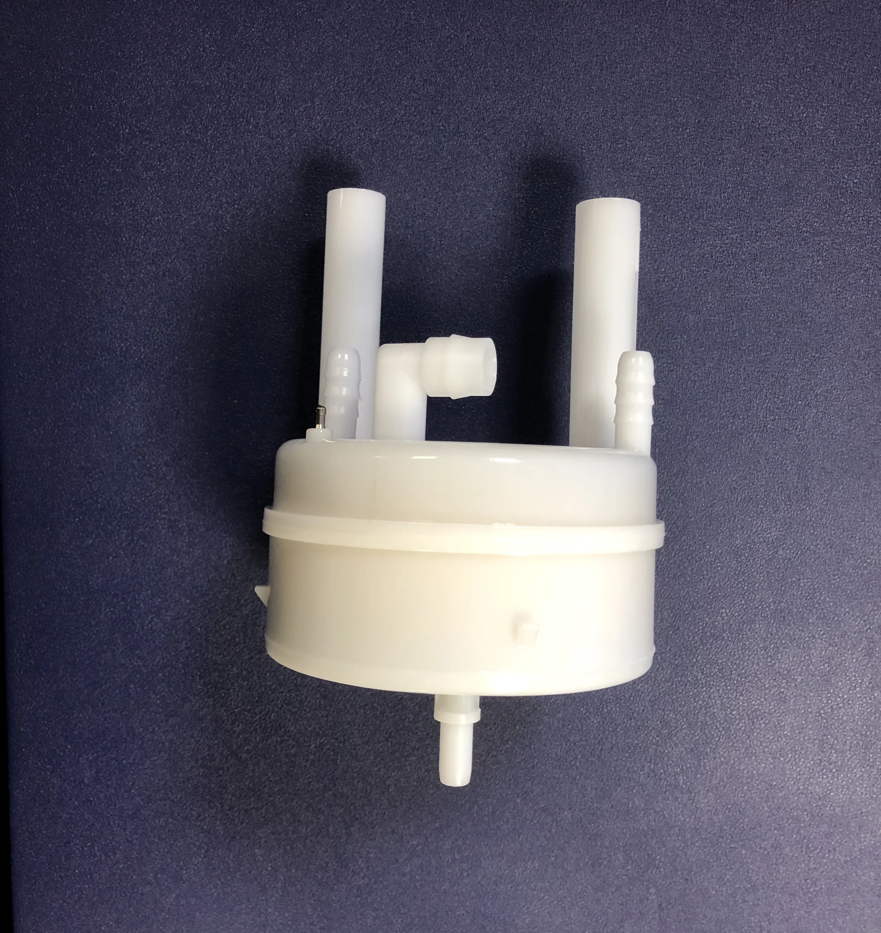 High-quality-Oil-filter-Fuel-pump-filter-for-1694700494.jpg