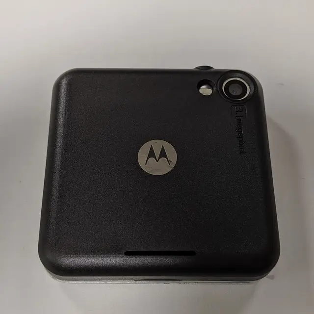 Original Motorola FlipOut MB511 GSM 2.8Inches QWERTY Keyboard 3.15MP ...