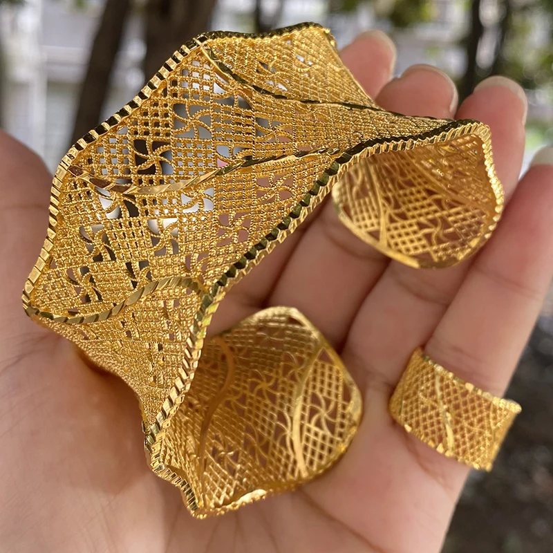 Saudi Arabia Gold Bracelets