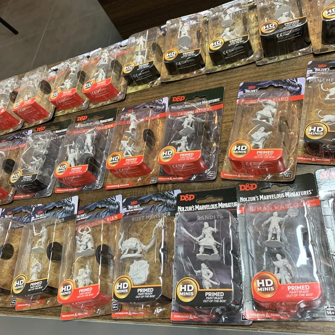 Lot Skeletons Dragonborn Fighter Orc Barbarian Paladin Dwarf Fighter ...