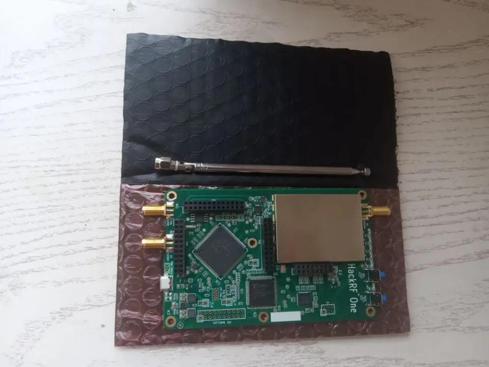 HackRF-One-RTL-SDR-Software-Defined-Radio-HackRF-One-usb-platform-1MHz ...