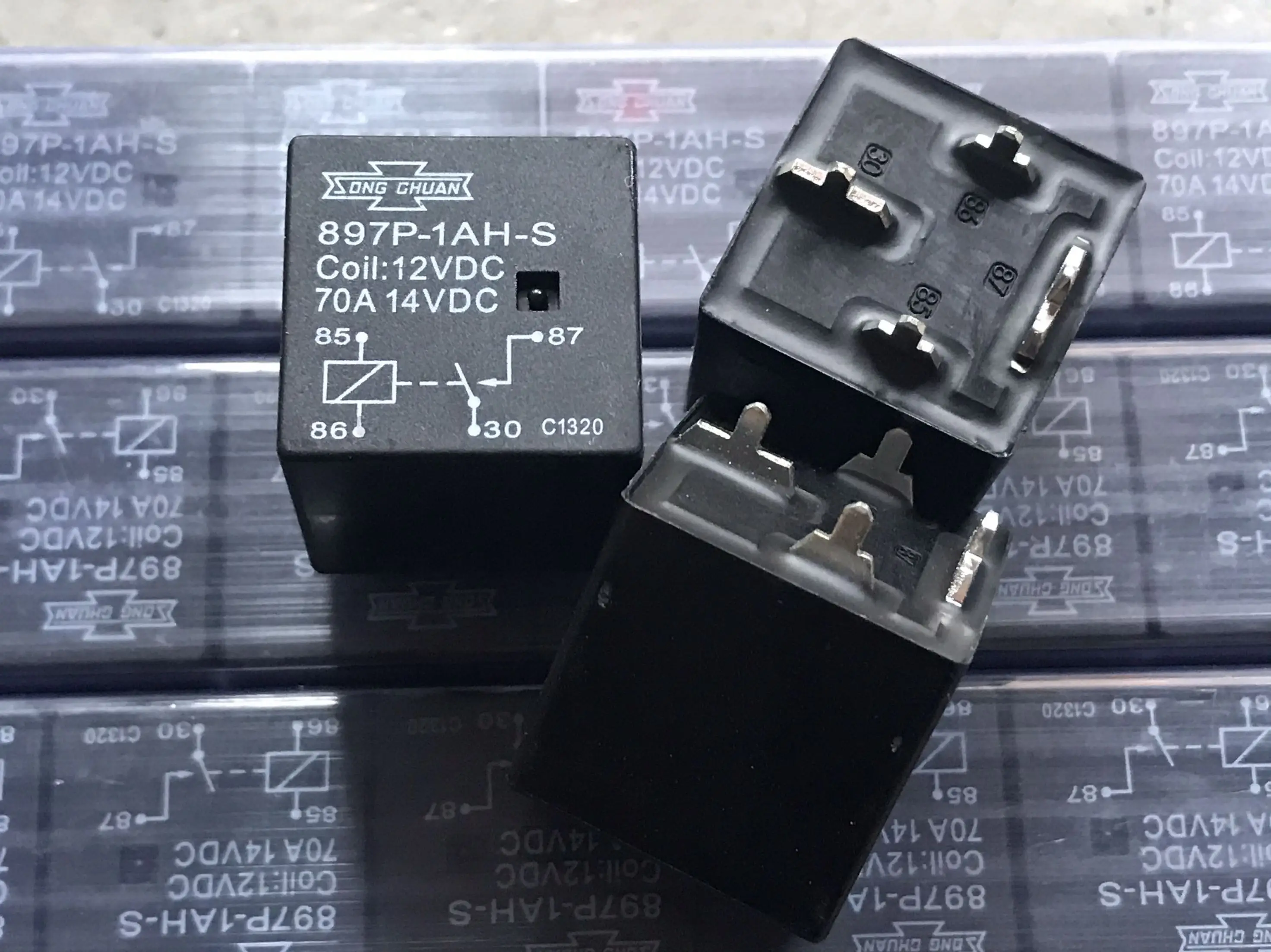 897P-1AH-S-12VDC-897P-1AH-S-12VDC-Automotive-Relay-70A-4-Pins.jpg