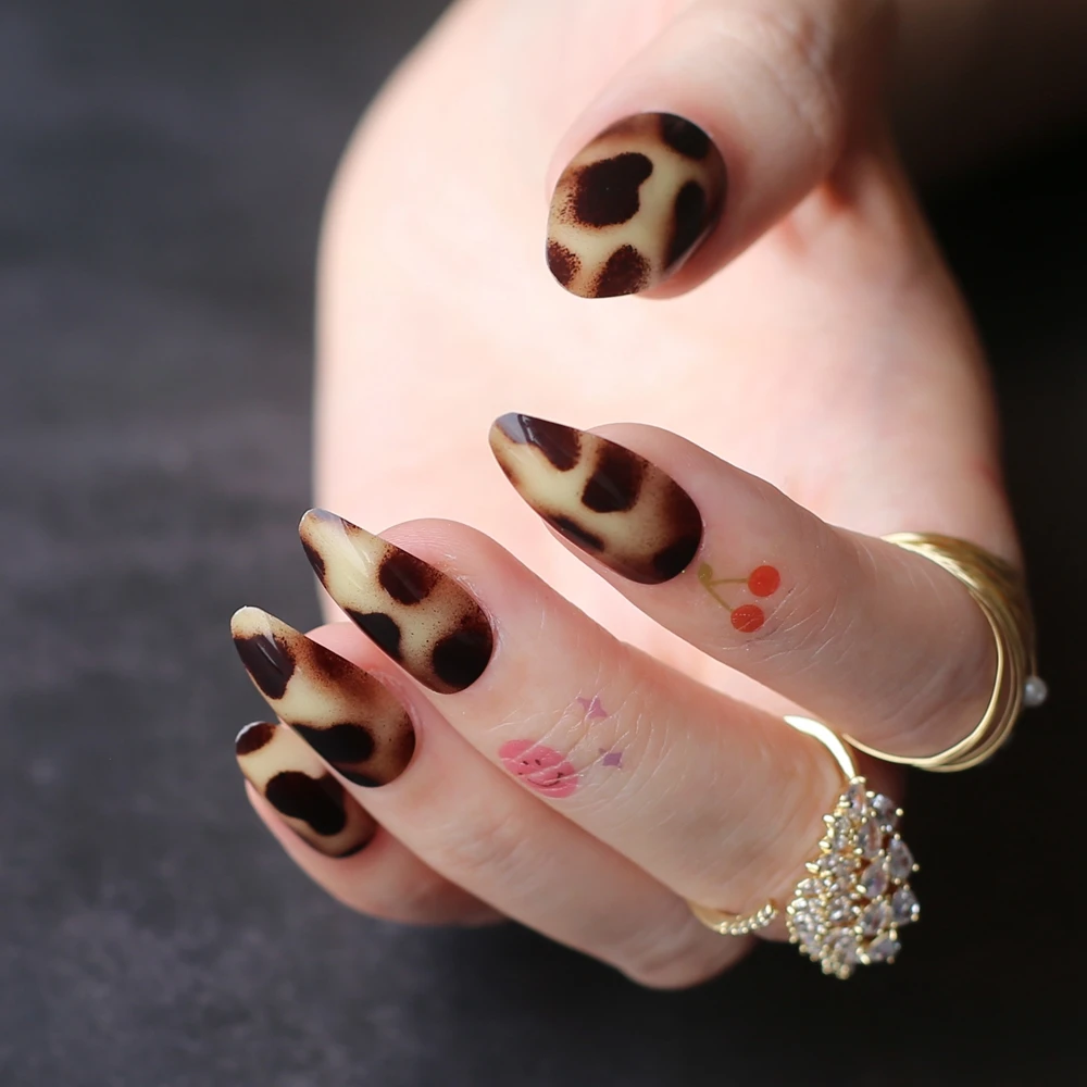 Cheetah Acrylic Nails