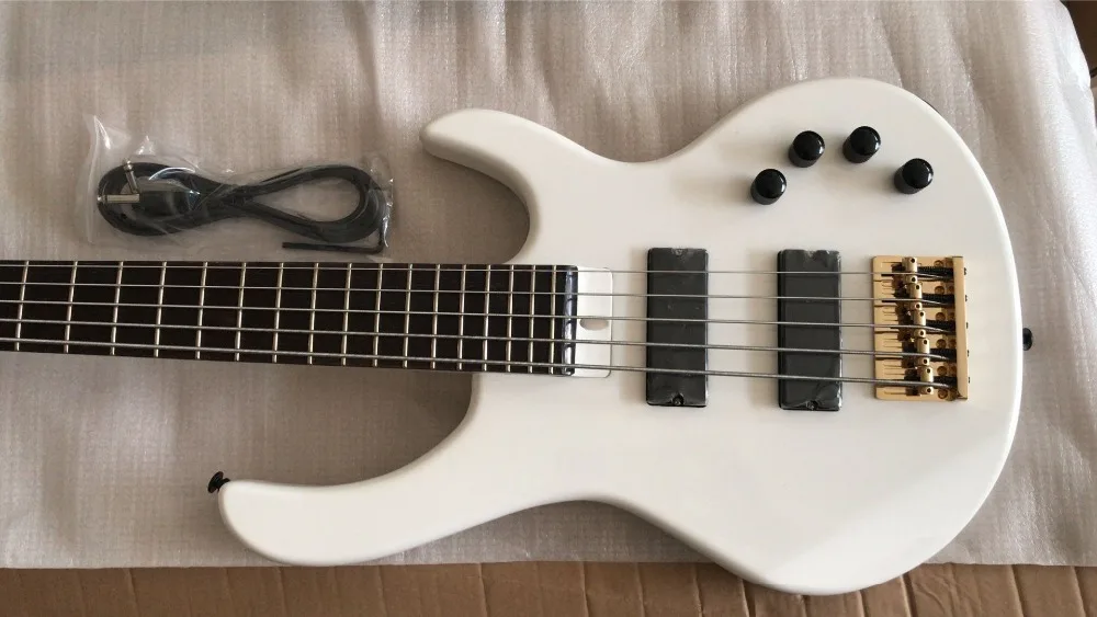 Modulus-5-strings-Bass-Quantum-5-Strings-Bass-Guitar-white-modulus ...