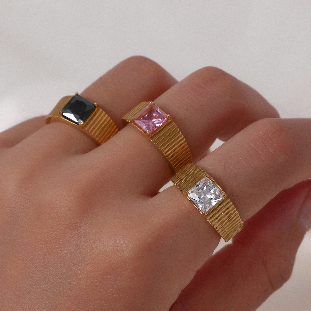 Fall In Love Ladies Stylish New Design Black White Pink Green Square ...