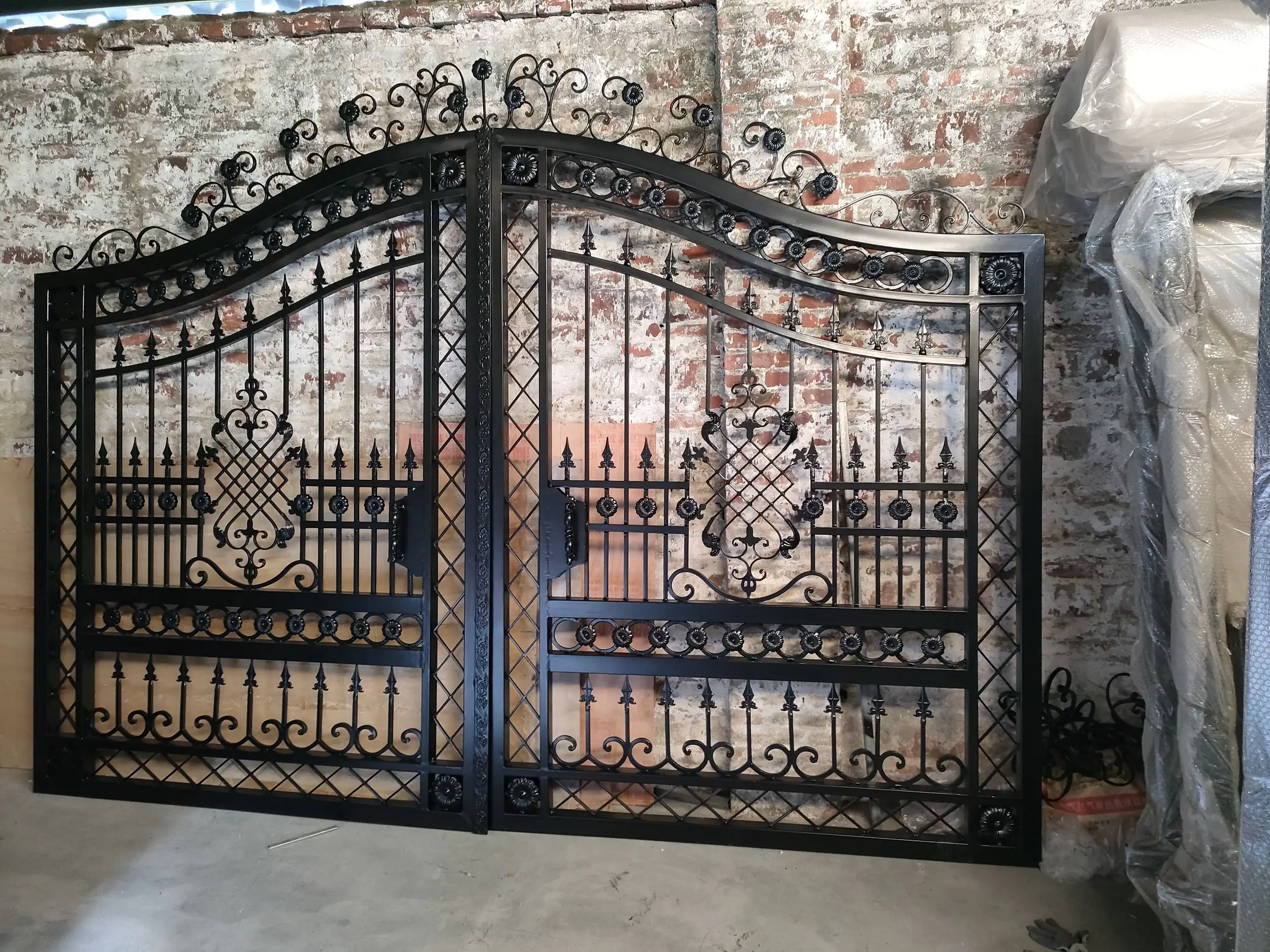 Iron Gate Designs Hot