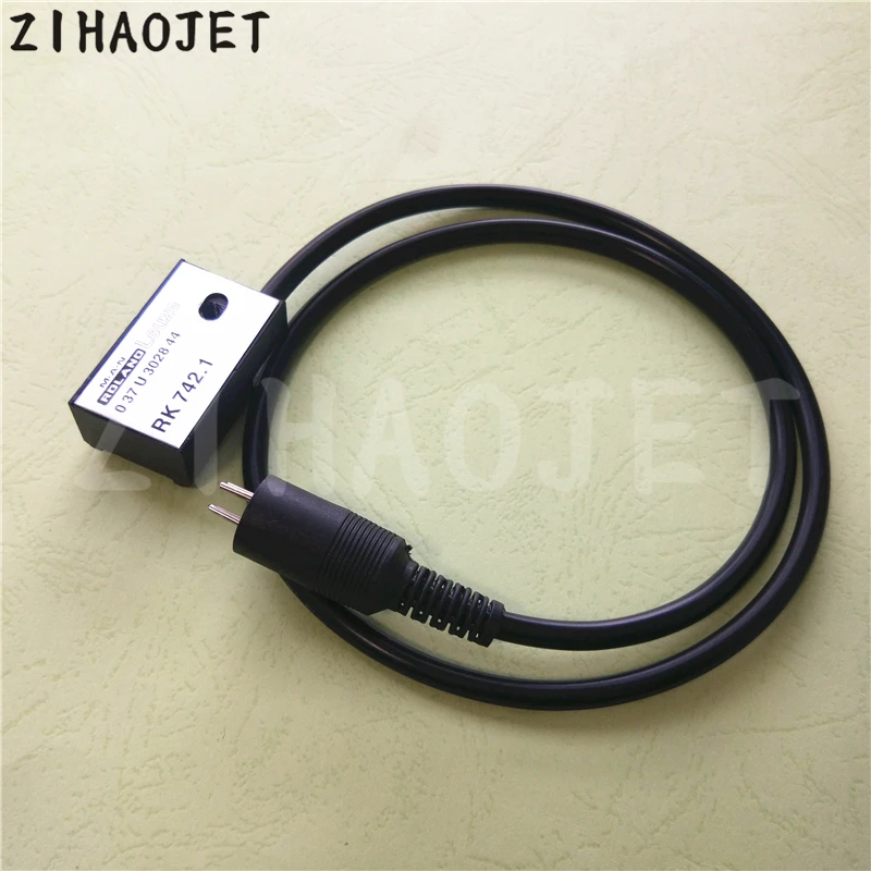 Na Máquina De Impressão Em Estoque Roland Sensor Rk 742.1 Para O Homem ...