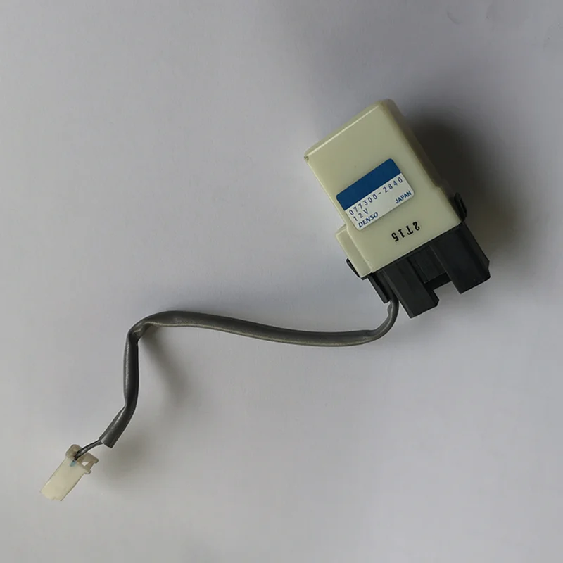 DENSO-ECU-AMPLIFIER-12V-077300-2840-for-Kubota.png