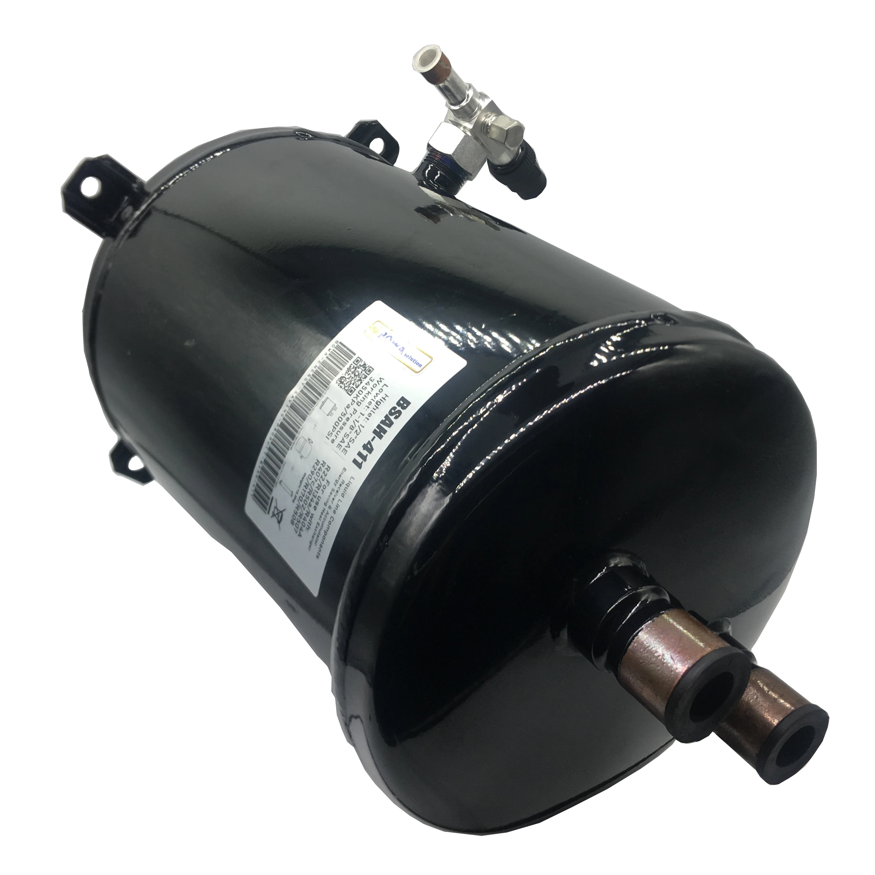 A combined refrigerant receiver, suction line accumulator and ...