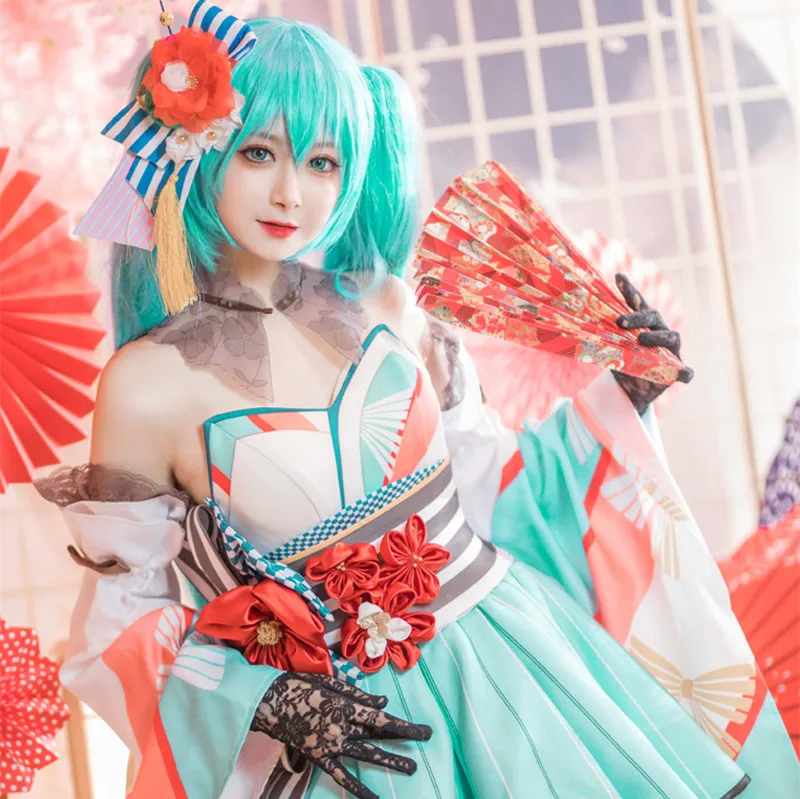 Hatsune Miku American Cosplay