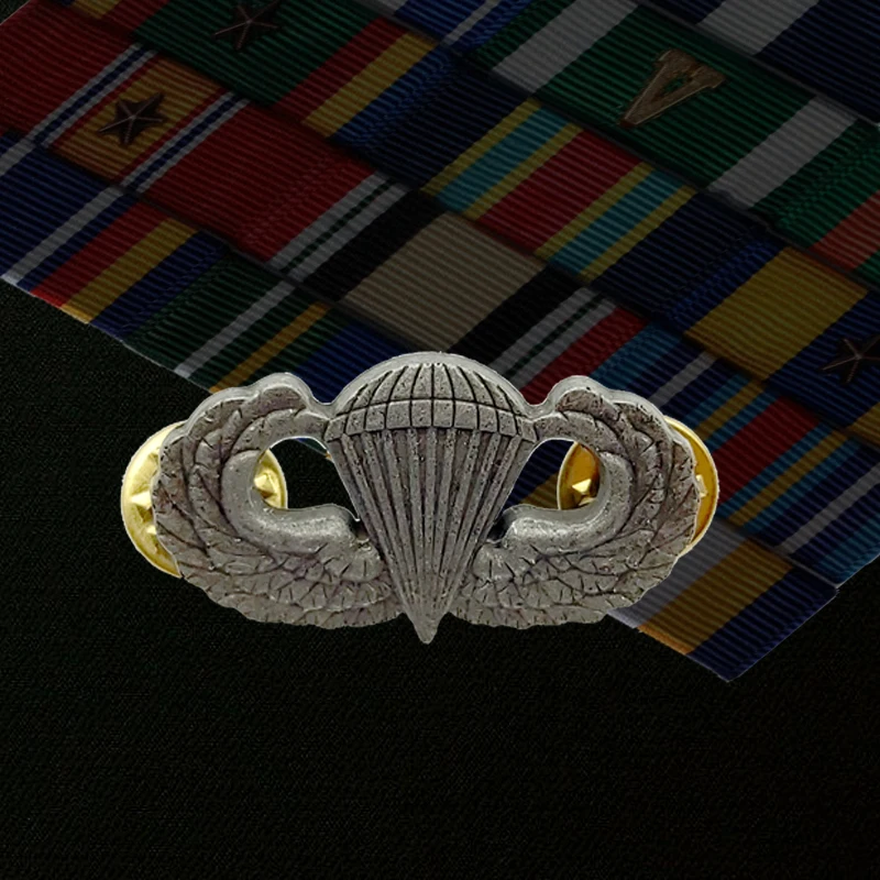 U-S-Army-Metal-Parachute-ACU-Skill-Badge-Pin.jpg