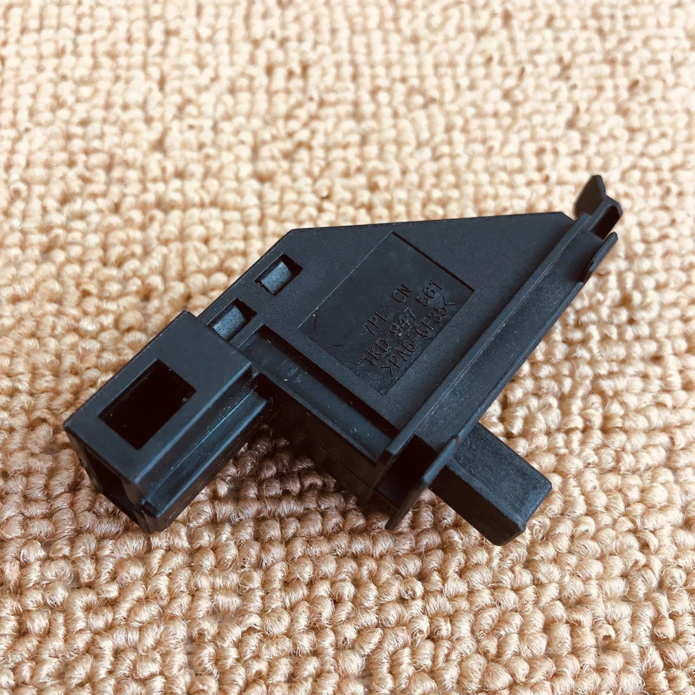 1K0947561 1KD947561グローブコンパートメントボックスライトランプvwジェッタMK6ゴルフMK6 gti eosジェッタMK5 ...