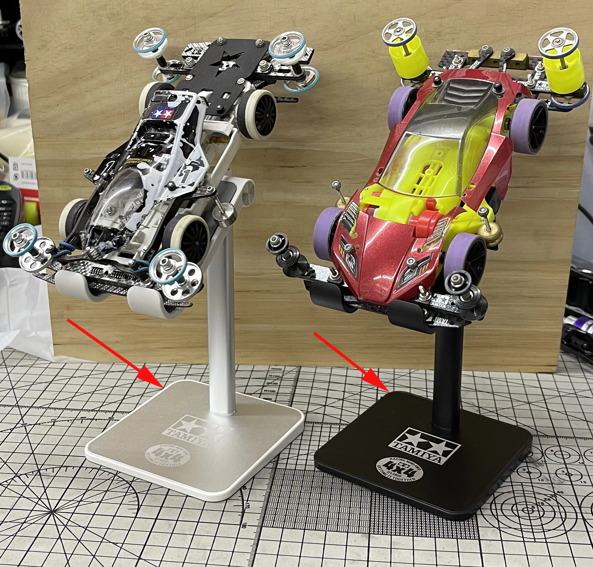 1pc-Tamiya-Mini-4WD-Car-Model-Display-Bracket-Black-Silver-Show-Stand ...