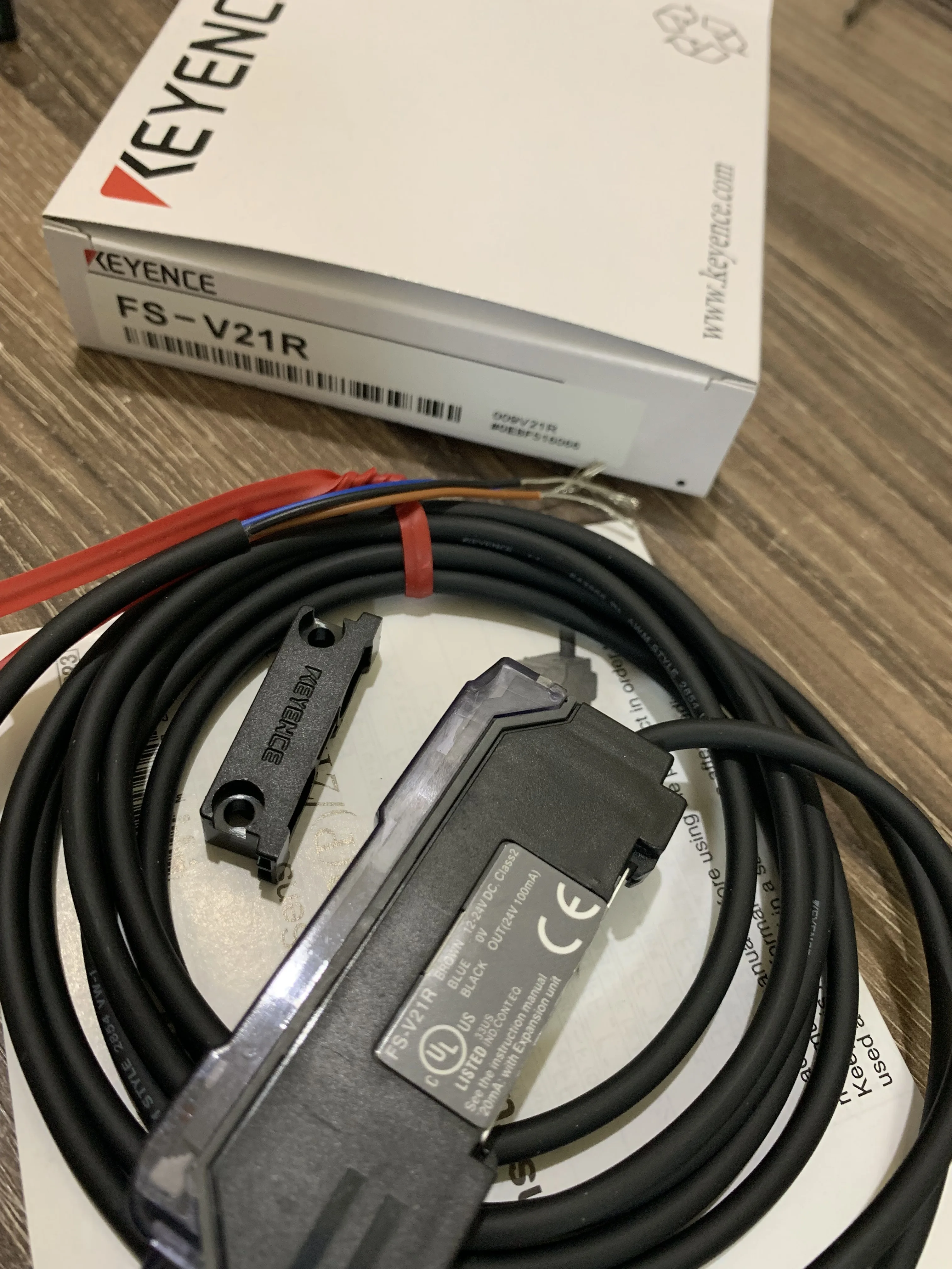 Photoelectric Switch Keyence FS-V21R Fiber Amplifier, 60% OFF