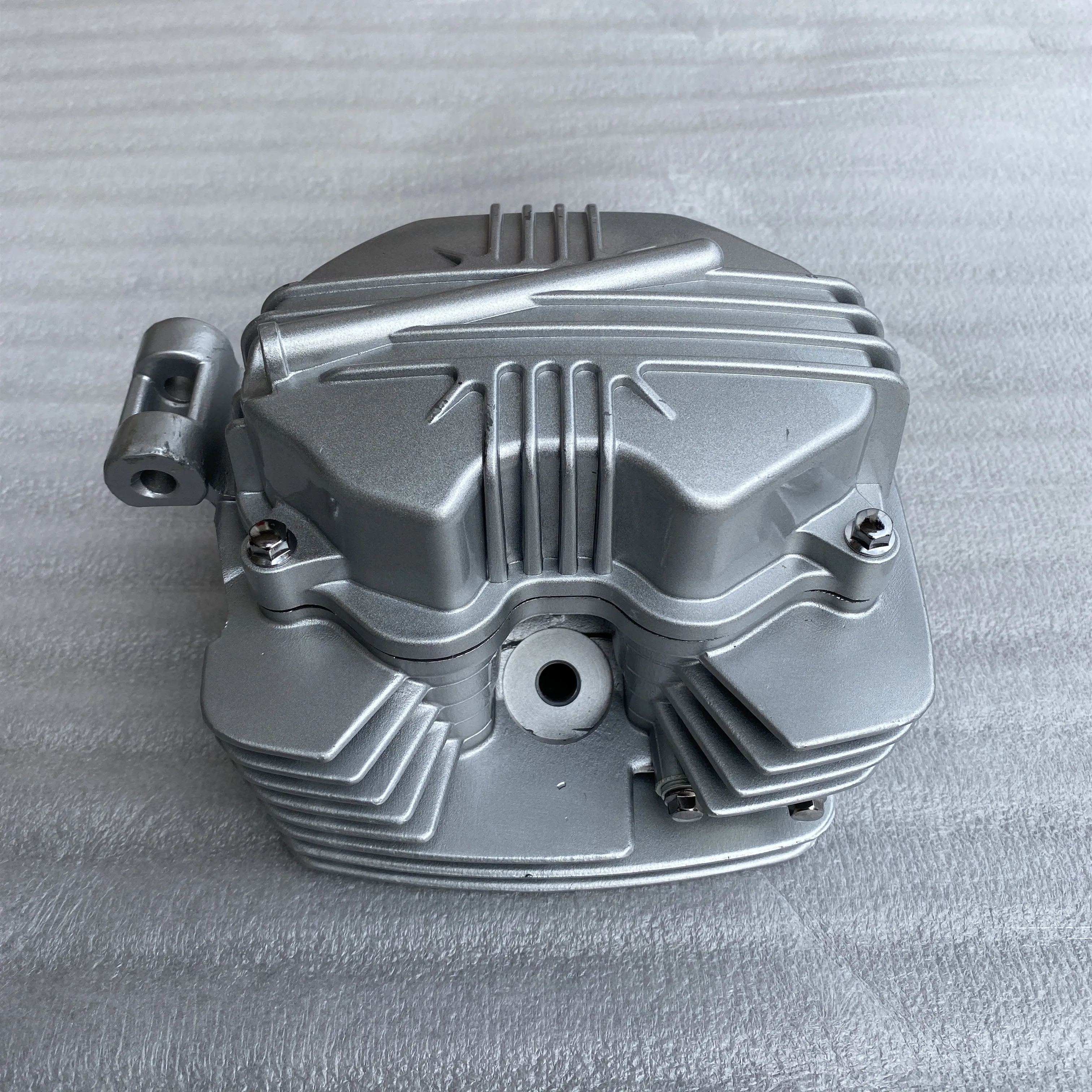 CG200 LF200 Motorcycle Engine Cylinder Head Assy Comp With Rocker Cover ...