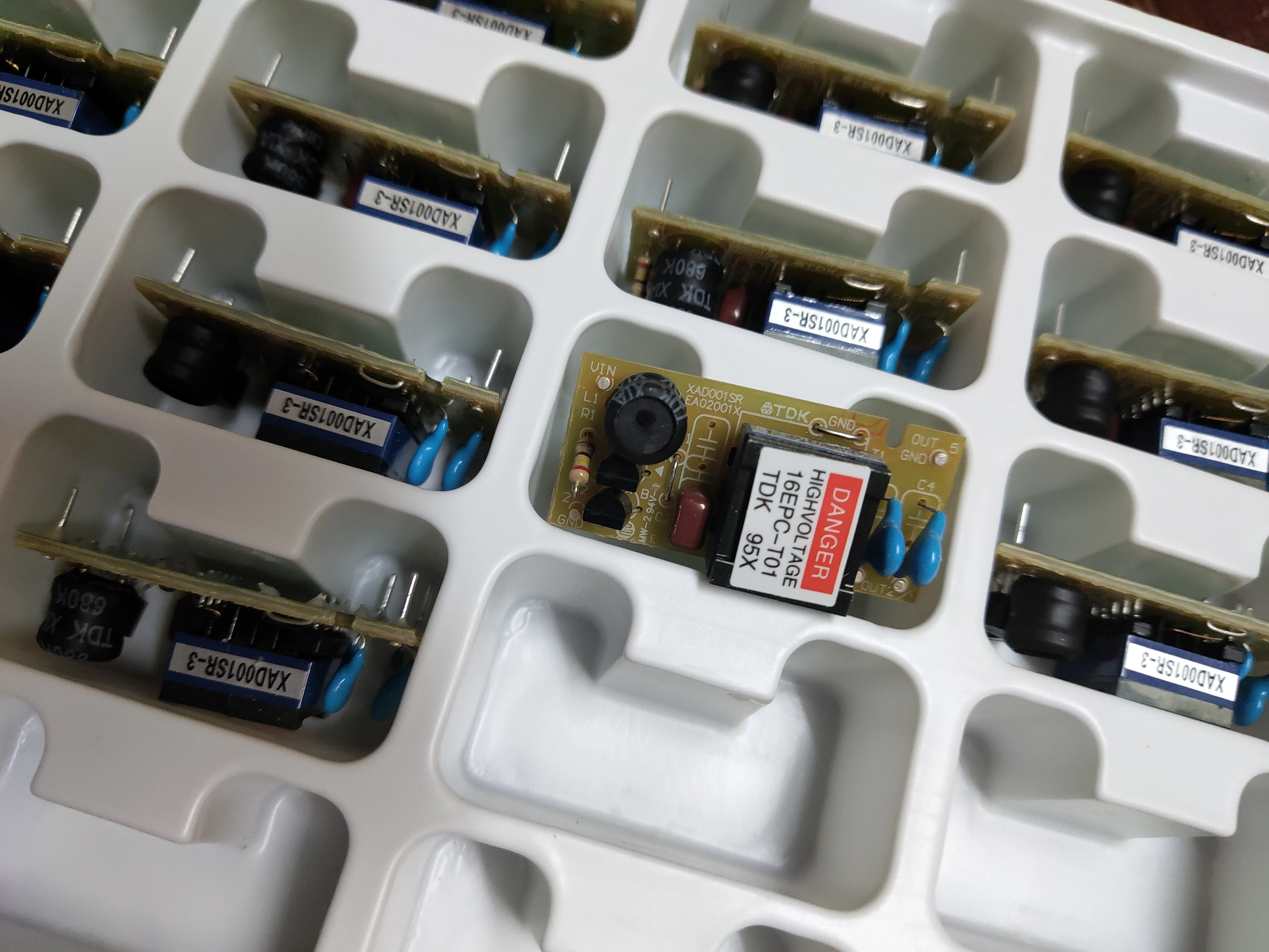 Tdk CXA-L10L PCU-554 16epc-t01 XAD001SR-3 16epc-t01高電圧バーインバーターインバーター