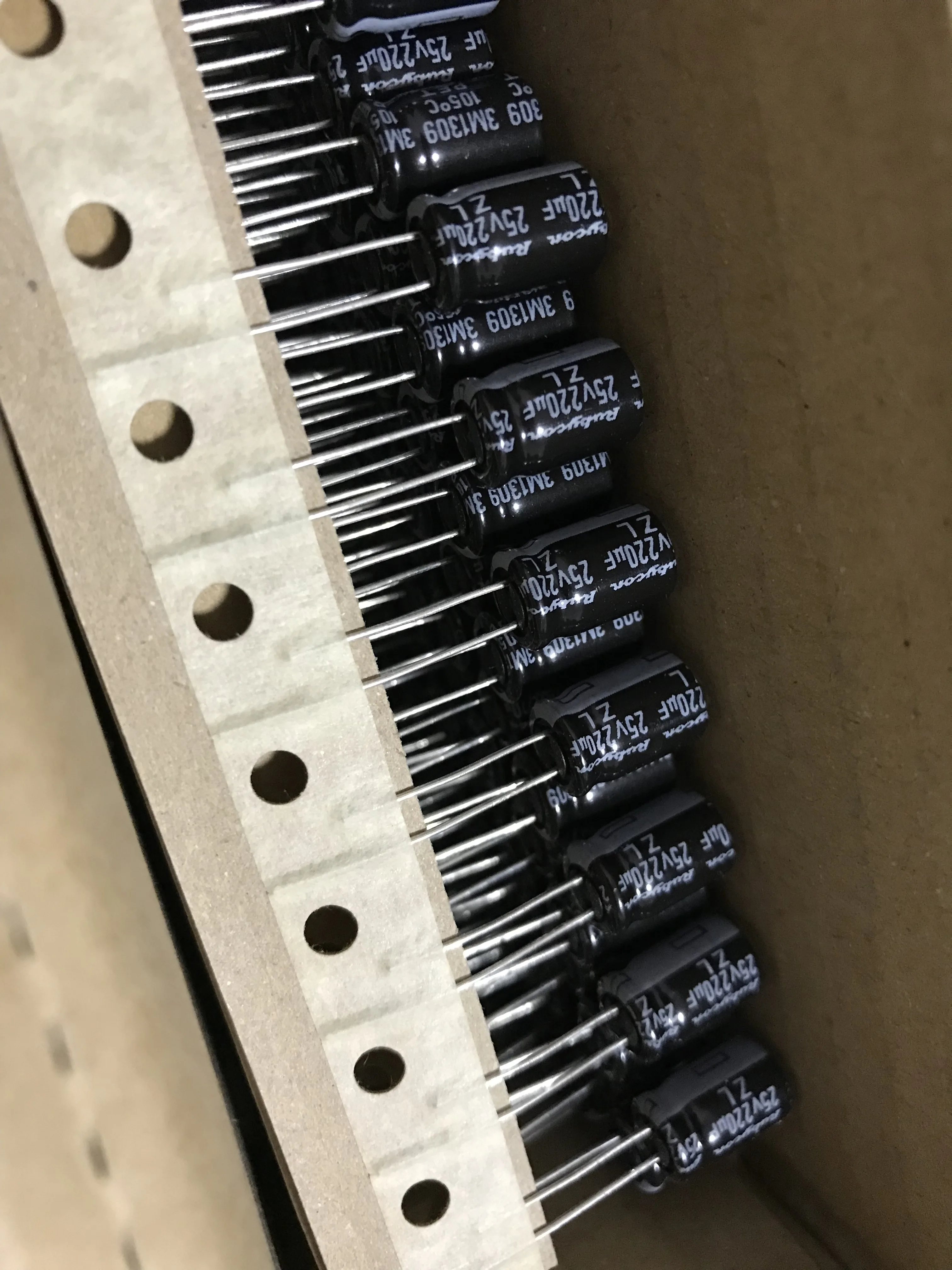 100PCS/200pcs RUBYCON 220uf 25v ZL 8x11.5mm Ruby new aluminum ...