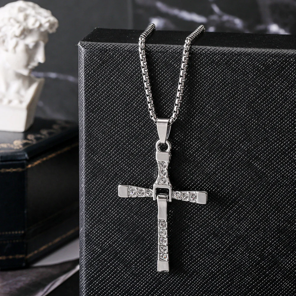 Dominic-Toretto-The-Fast-and-The-Furious-Men-Crystal-Jesus-Cross ...