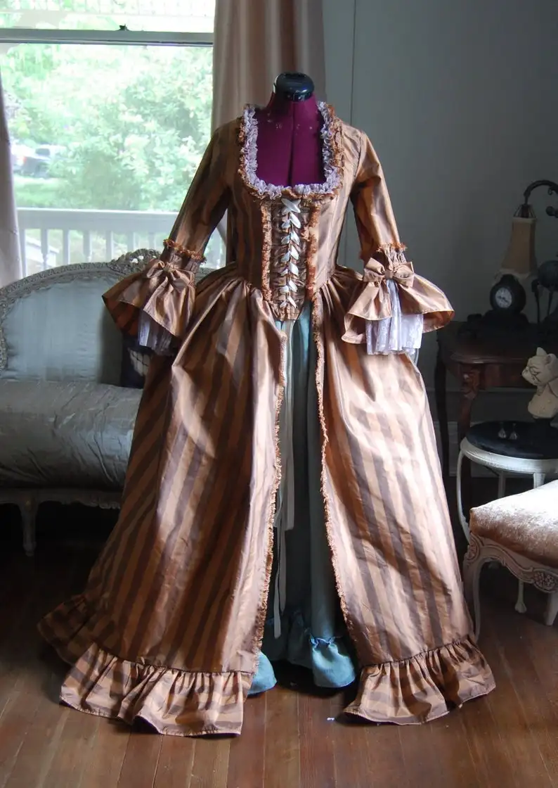 Medieval Noblewoman Dress