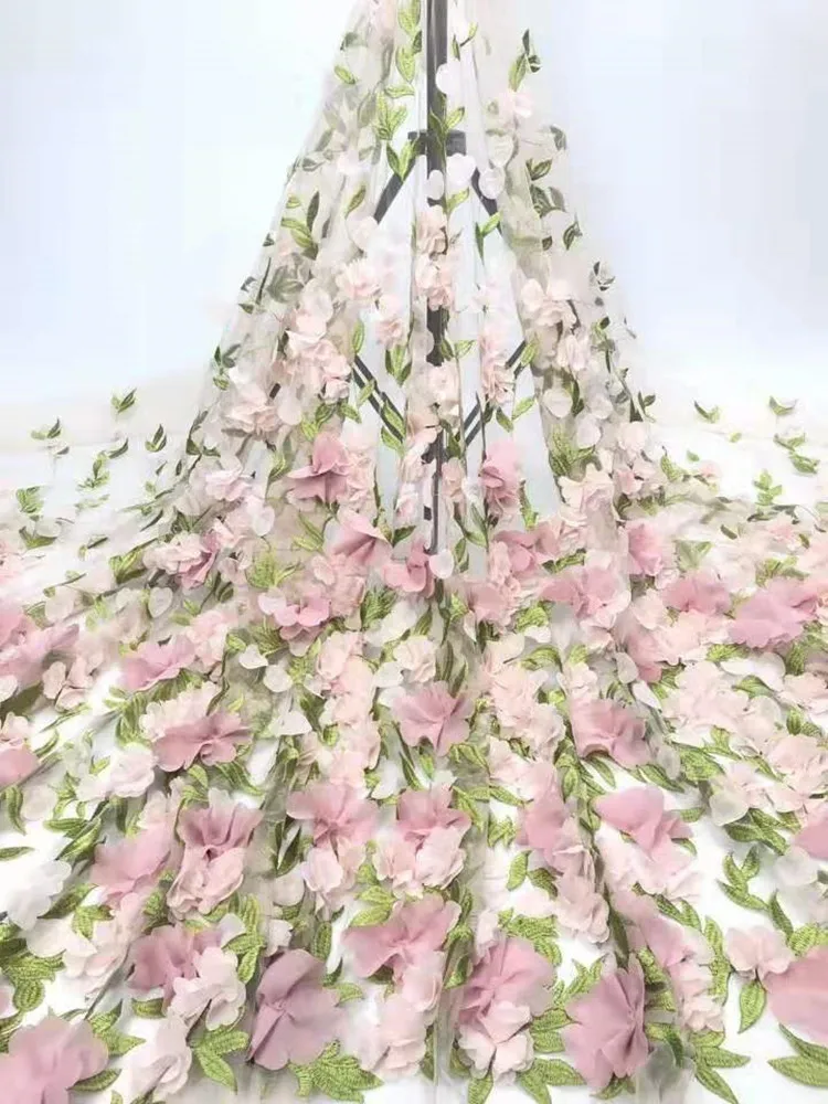 수 놓은 프랑스어 메쉬 얇은 명주 그물 레이스 원단 3d 꽃 Appliqué 레이스 아프리카 레이스 원단 웨딩이브닝 드레스