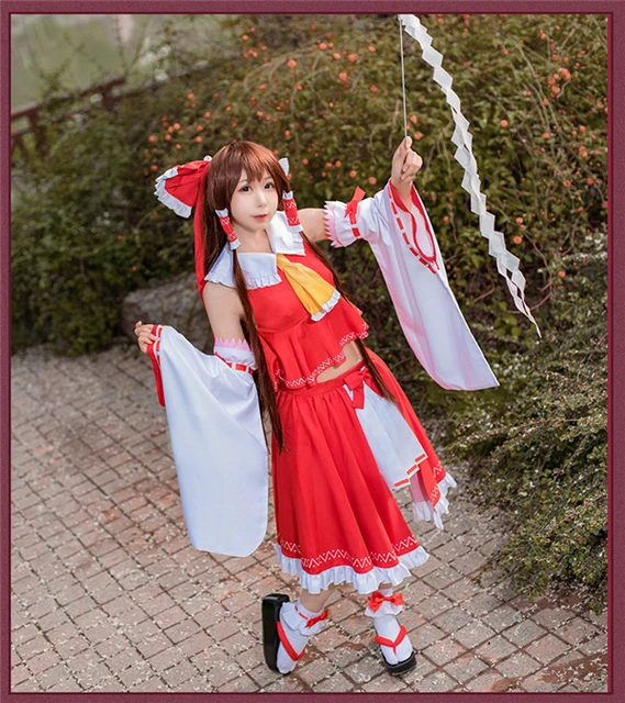 Touhou Project Reimu Cosplay