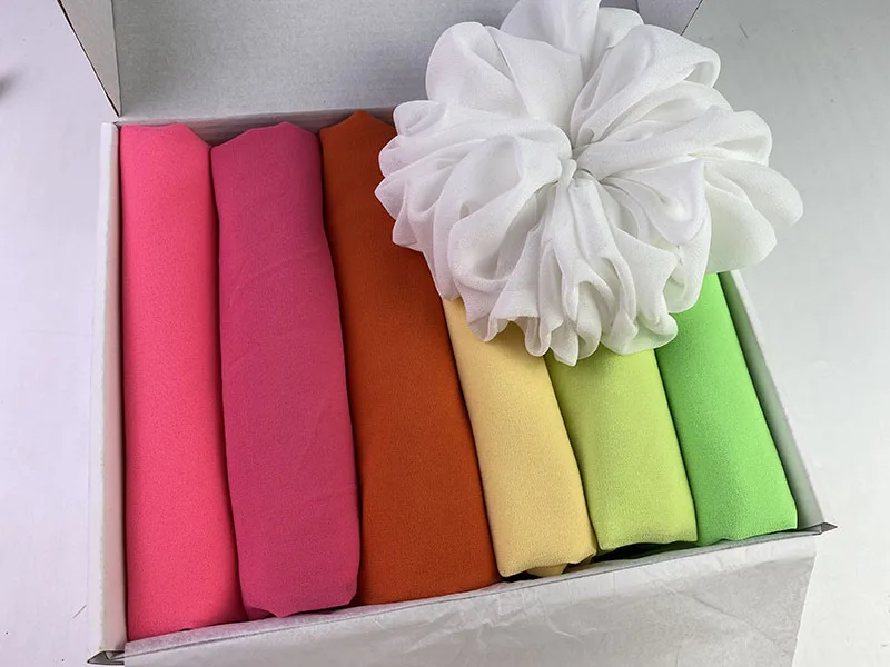 이슬람 쉬폰 히잡 스카프 여성 솔리드 컬러 목도리 헤드 랩 이슬람 히잡 헤드 스카프 사용자 정의 선물 상자 풀라 팜므 Hello