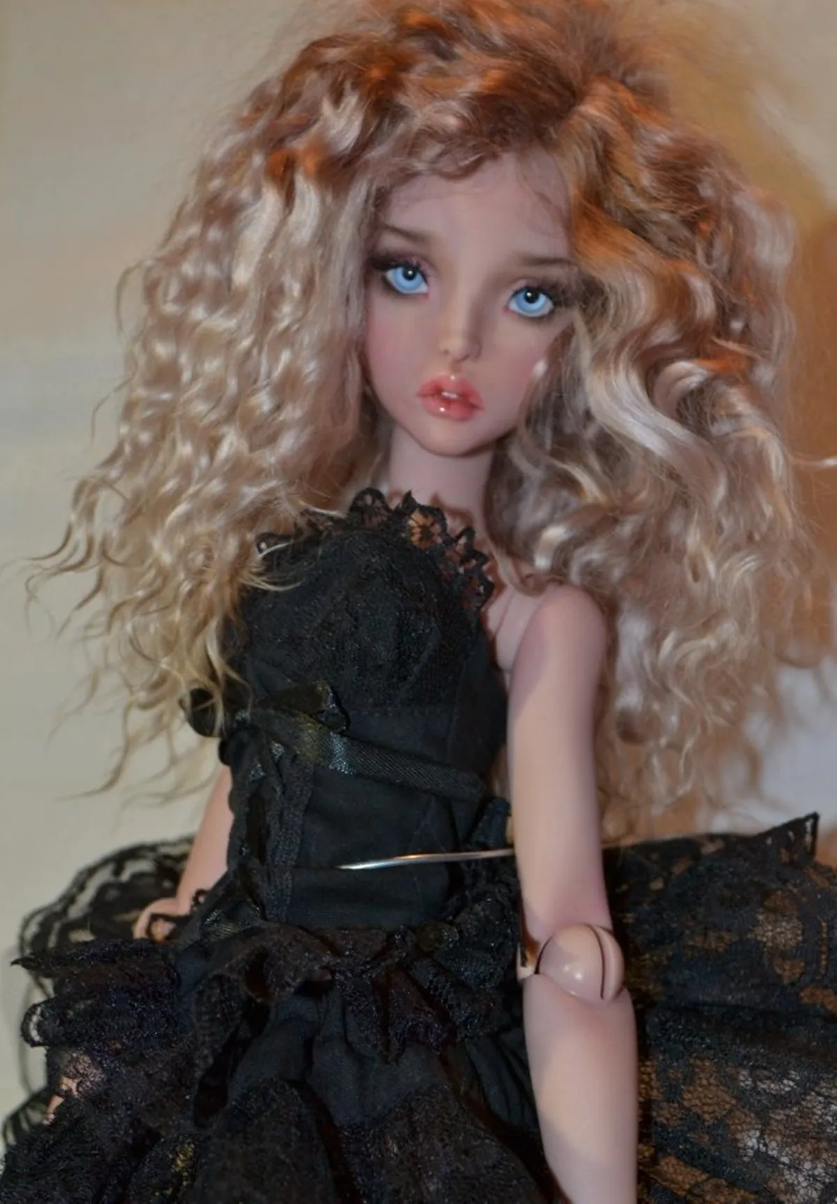 Ellana-1-4-female-bjd-female-doll-give-eyeball-joint-doll-gift.jpg
