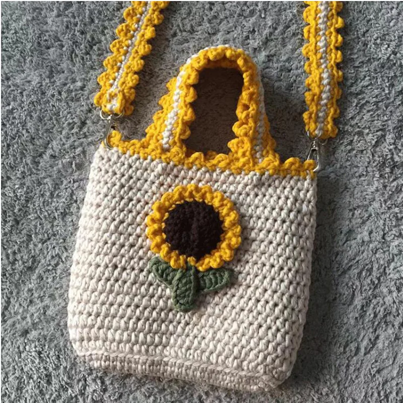 Daisy Purse