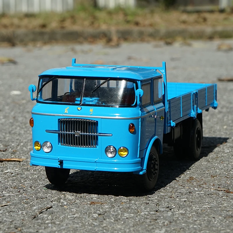 1-24-Scale-Sinotruk-Yellow-River-Jn150-8-ton-Truck-Alloy-Simulation ...