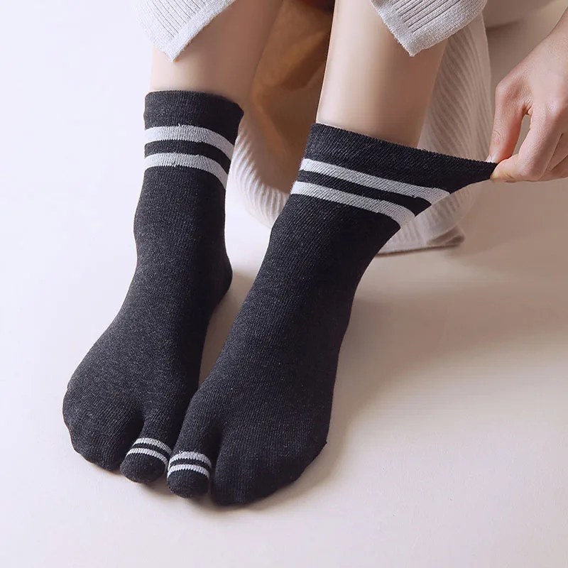 Two Fingers Clogs Socks Women's Solid Color Striped Cotton Crew Two Toe ...