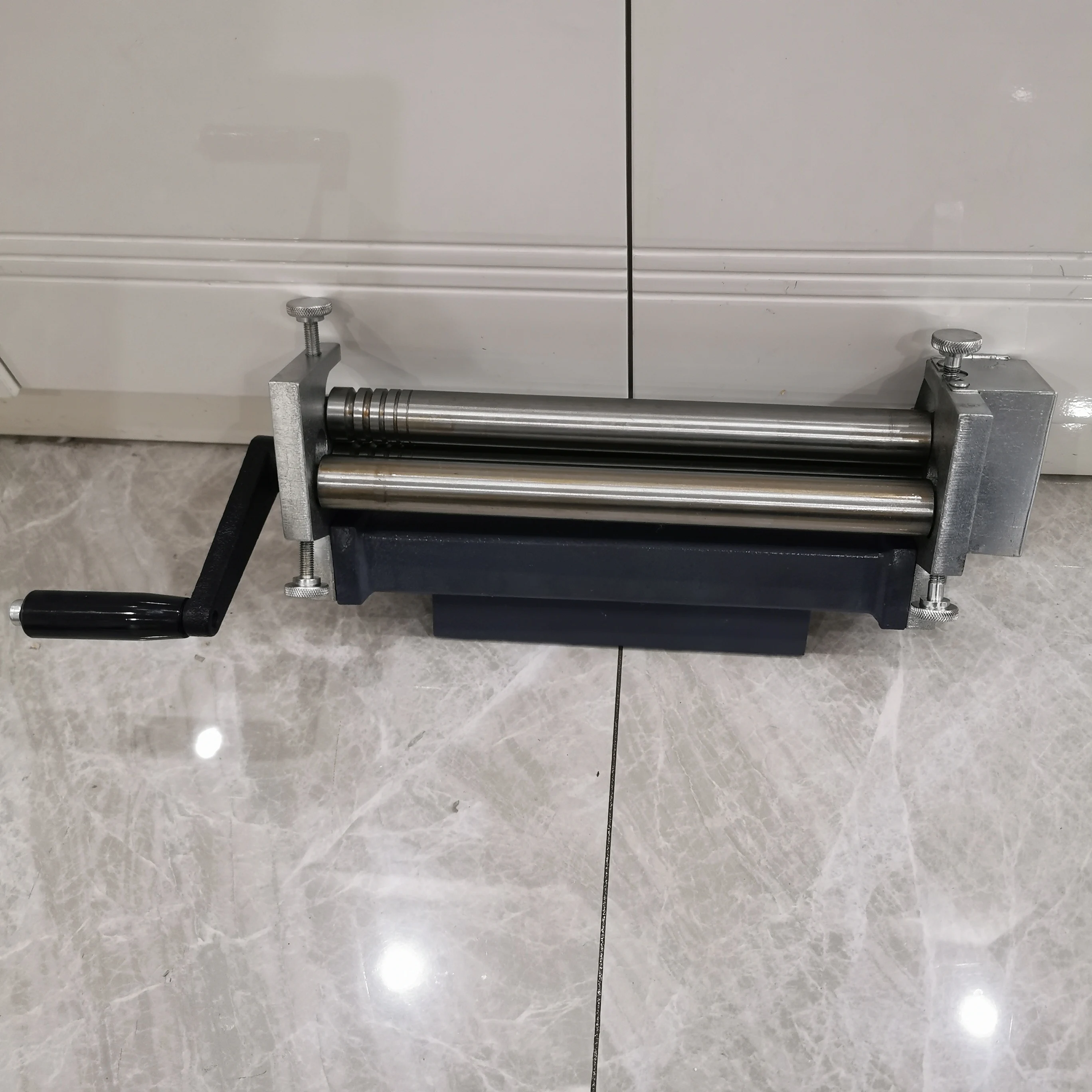 Small-Manual-Steel-Plate-Rolling-Machine-Metal-Plate-Bending-Round ...