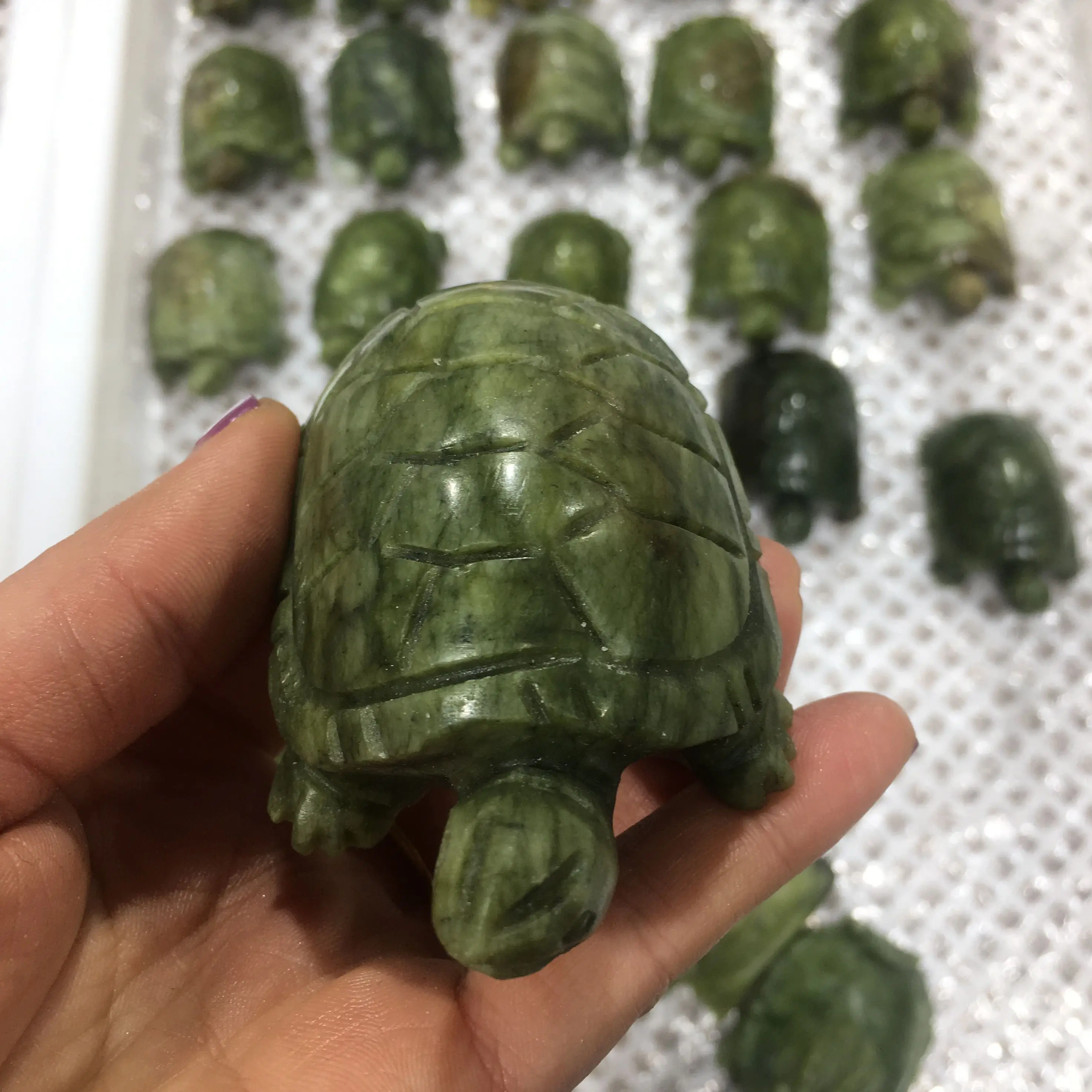 Lovely-Natural-Handmade-Carved-Xiuyu-Jade-Tortoise-Polished-Green-Jade ...