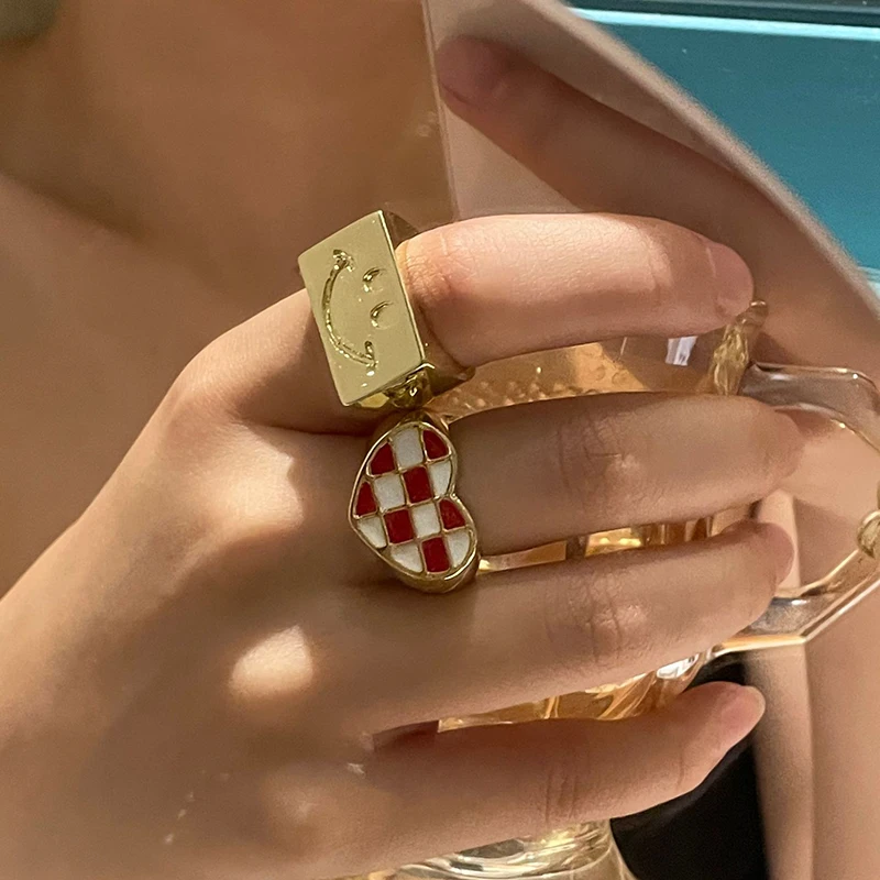 Square-smile-face-chunky-rings-for-teenage-igirls-red-white-checkerboard-heart-signet-rings-y2k ...