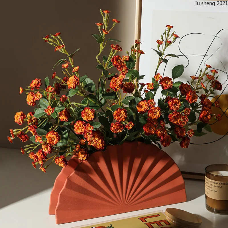 Fan Shaped Flower Arrangement