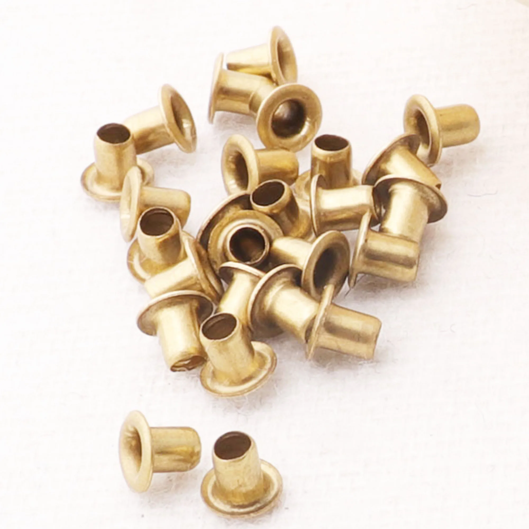 100 pcs Bronze MINI eyelets 1/16"(1.5mm) Great for Clothes/Leather ...