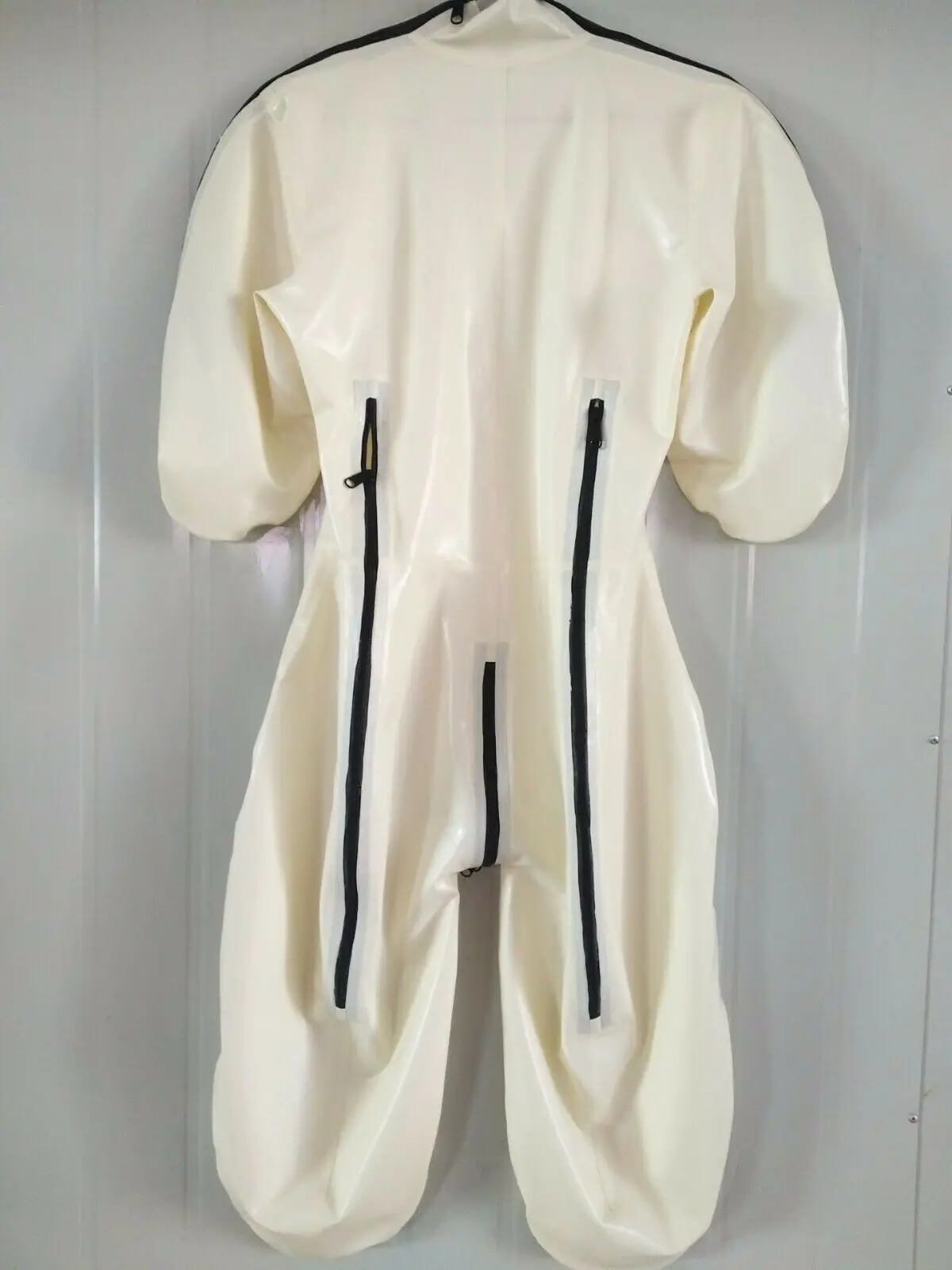 Gummi-Latexanzug-Zentai-Catsuit-Rubber-Cosplay-white-Bodysuit-0-4mm ...