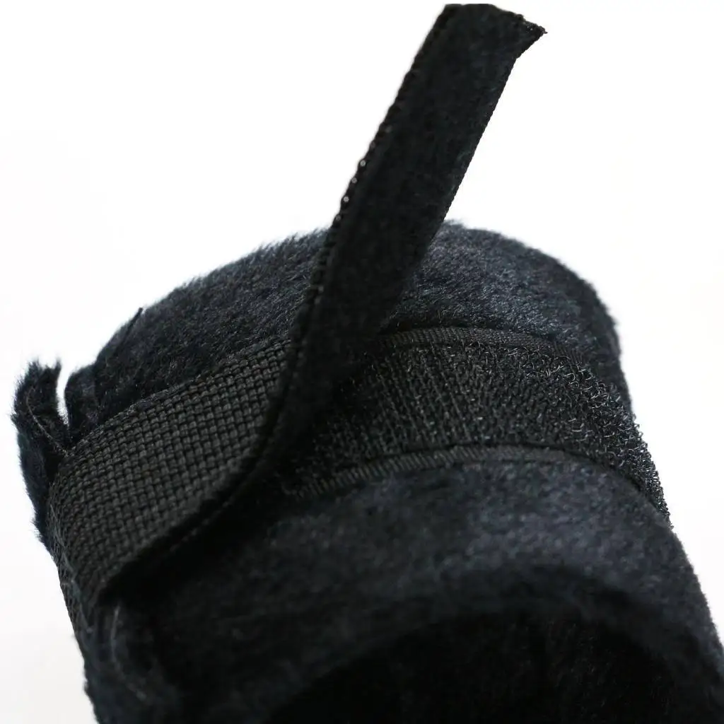 Lit bondage-noir - Menottes de poignet et cheville en peluche sous le ...