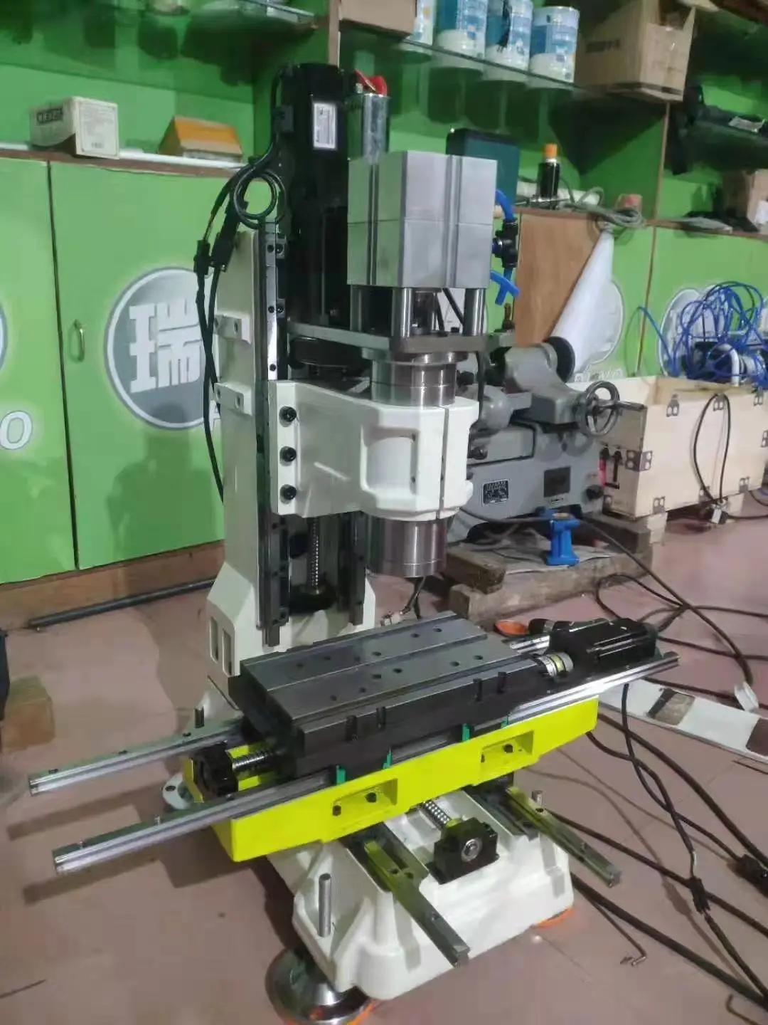 Vertical Mill Machine