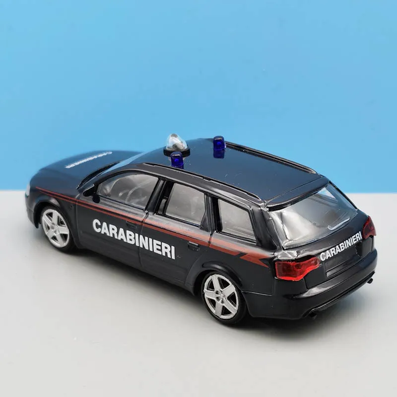 A4 Polis Arabası