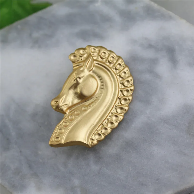 NEW-Baroque-Fashion-Matte-Metal-Abstract-Horse-Head-Brooch-Pin-Ancient ...